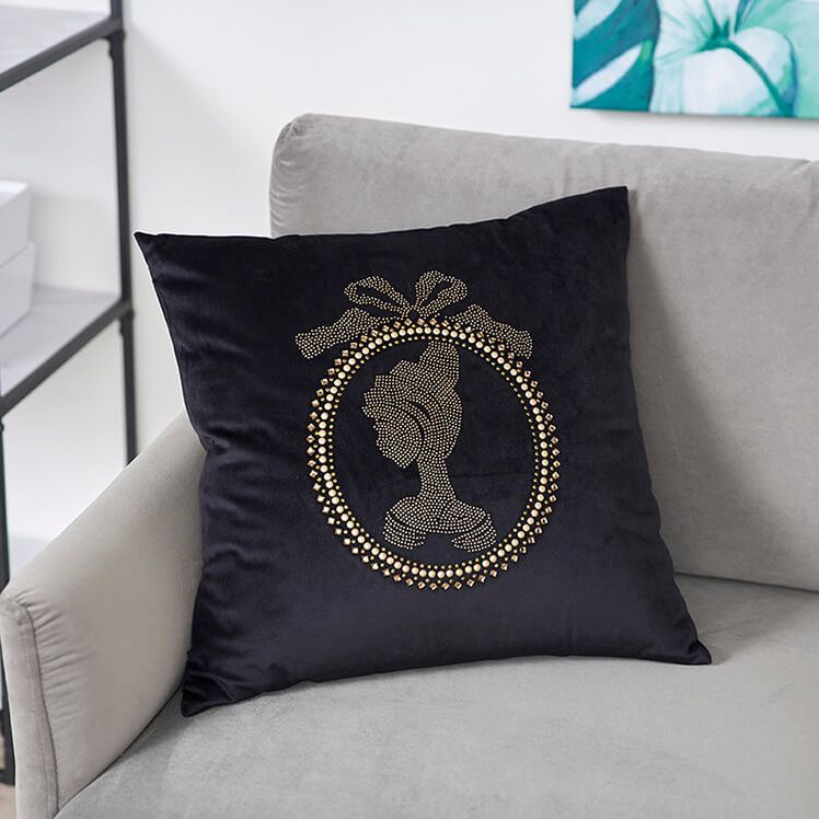 ダイヤモンドメダリオン クッション KARE | 【公式】LOWYA(ロウヤ) 家具･インテリアのオンライン通販