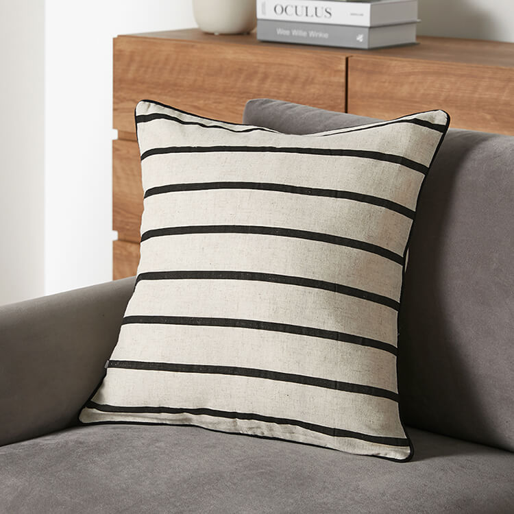 サギラ クッションカバー コットン100% 幅45cm La Forma | 【公式】LOWYA(ロウヤ) 家具･インテリアのオンライン通販