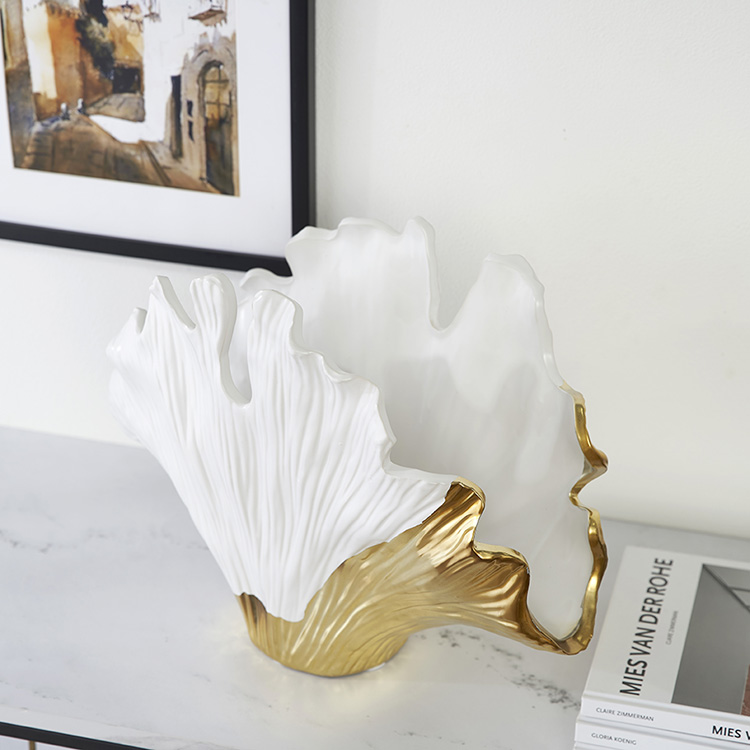 ギンコーエレガンス フラワーベース 花瓶 KARE | 【公式】LOWYA(ロウヤ) 家具･インテリアのオンライン通販