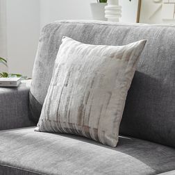 「Louere」のポップアップストアにLOWYAプロデュースのフォトブースが登場！ | 【公式】LOWYA(ロウヤ) 家具･インテリアのオンライン通販