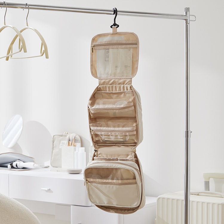 NESTigo(ネスティゴ) 吊り下げトラベルポーチ | 【公式】LOWYA(ロウヤ) 家具･インテリアのオンライン通販